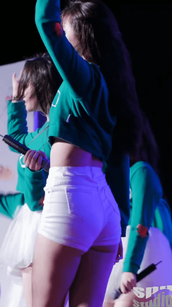 Momoland – Yeonwoo – KPOP NSFW