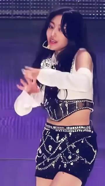 Jihyo Zipper Malfunction - KPOP NSFW