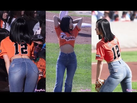 231002 소희 SOHEE 앨리스 ALICE - first pitch of a professional baseball ass ...