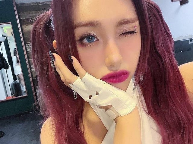 Everglow - Aisha - KPOP NSFW