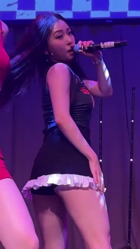 ICHILLIN’ - Jackie feat. Yeju - KPOP NSFW