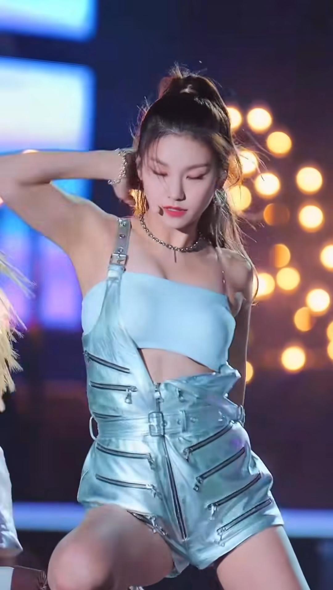 Itzy - Yeji - KPOP NSFW