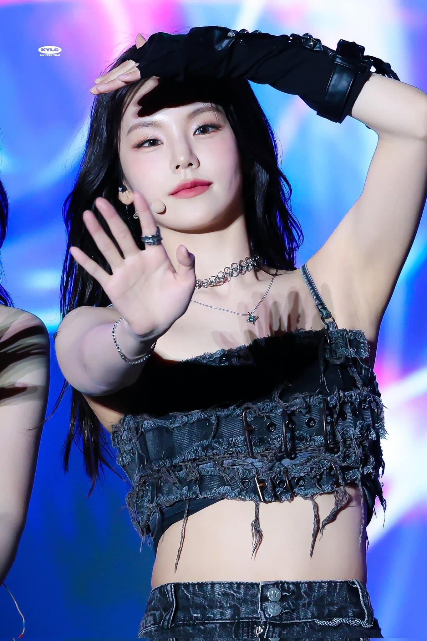 Itzy - Yeji - KPOP NSFW