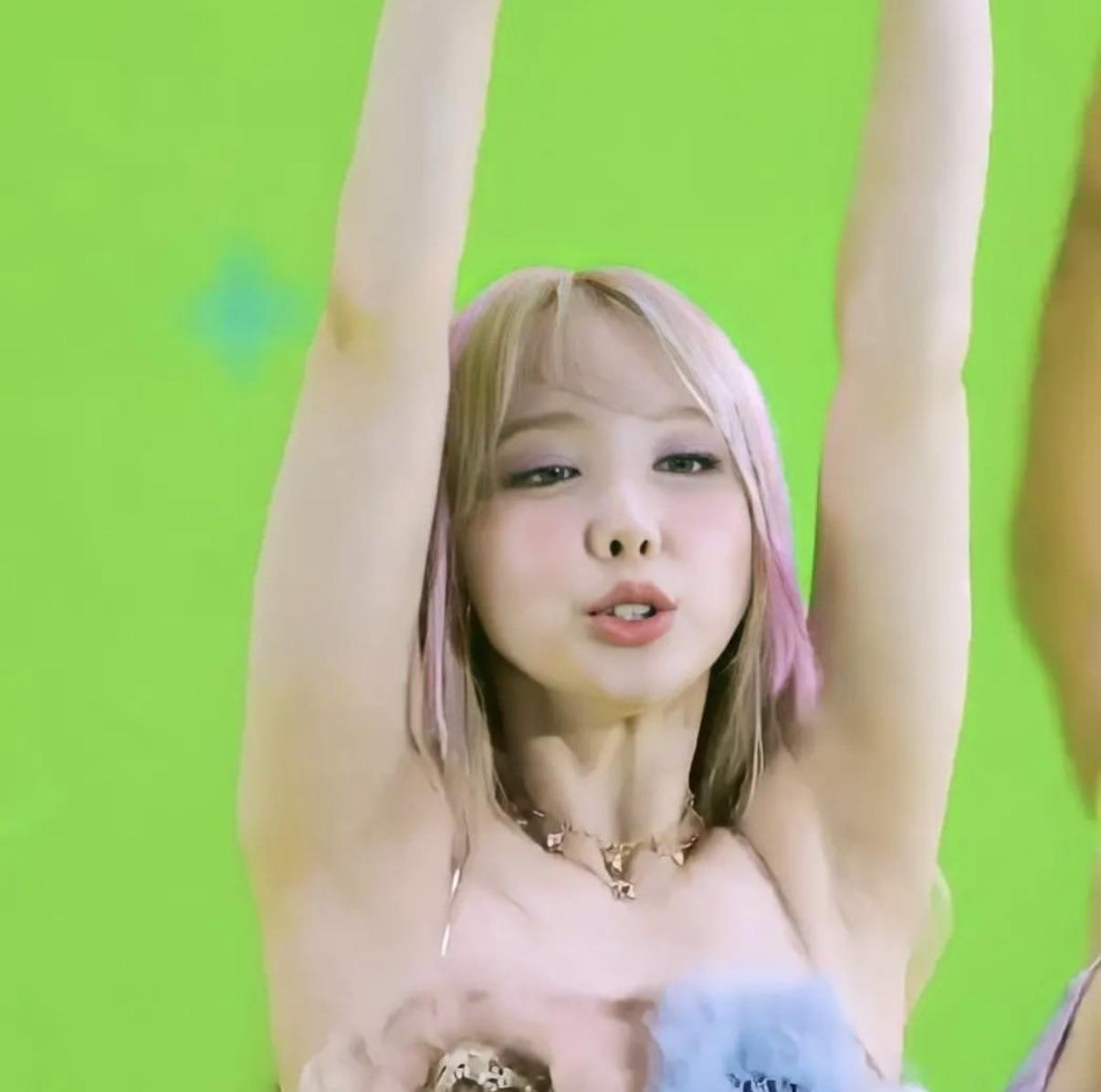 Twice Nayeon- Love her pits - KPOP NSFW