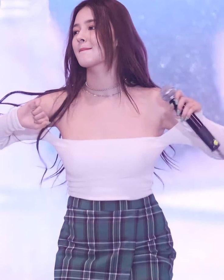 Nancy (Momoland) - KPOP NSFW