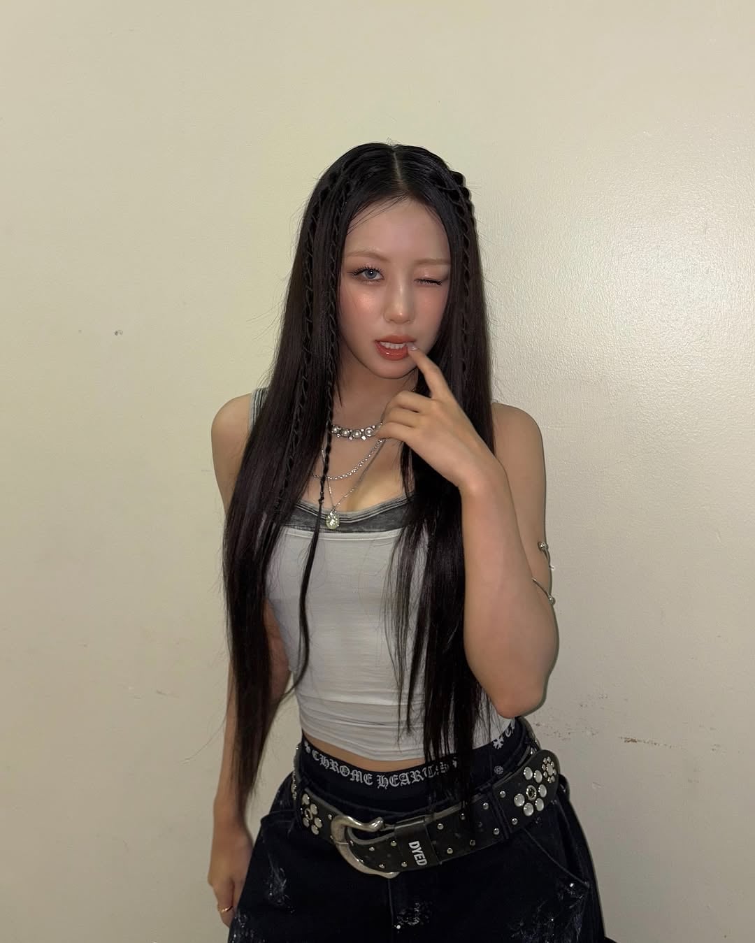 BADVILLAIN - INA - KPOP NSFW