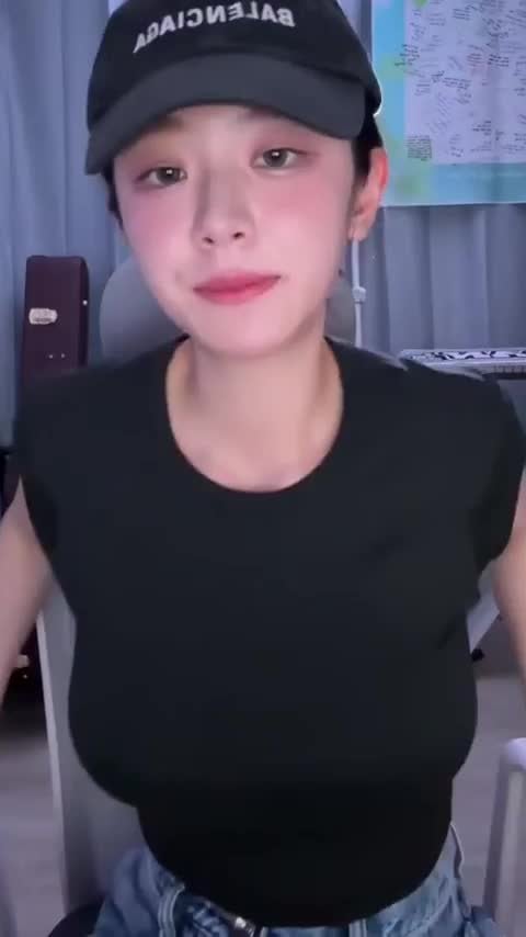 QWER - Chodan - KPOP NSFW