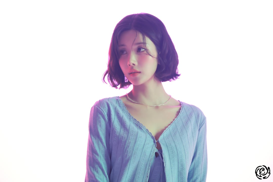 250429 Eunbi - CORALIQUE (25 Summer Collection 'Glow & Flow' Catalogue Photoshoot Behind - Part ...