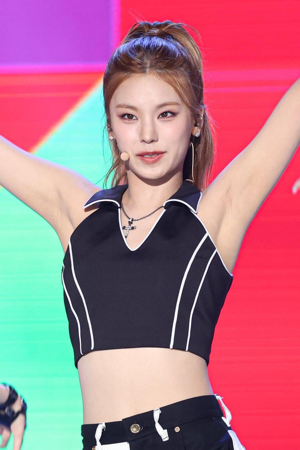 Yeji - Itzy - KPOP NSFW