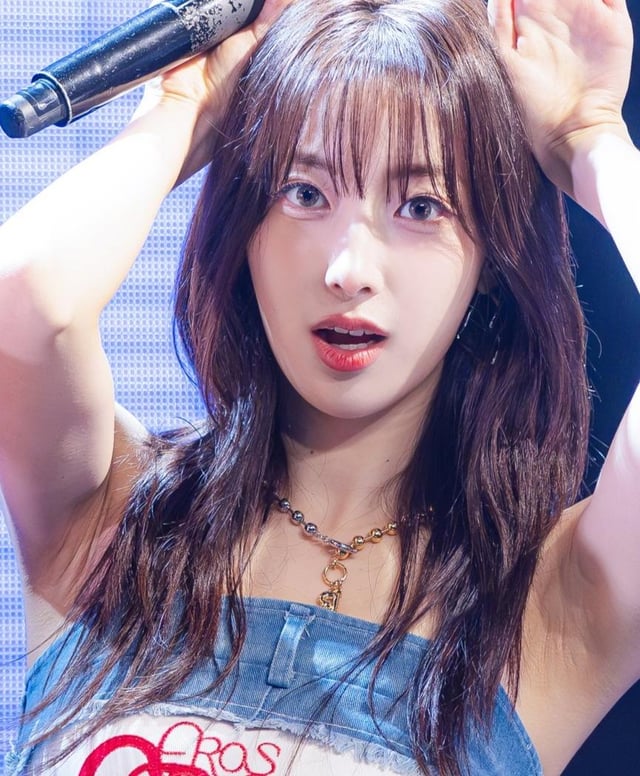 Riina's armpit folds 🥵 & Texture 🤤 (H1-KEY) - KPOP NSFW